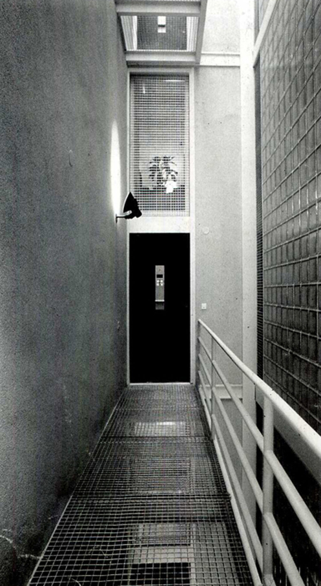 Esteve Bonell > Edificio Frégoli | HIC