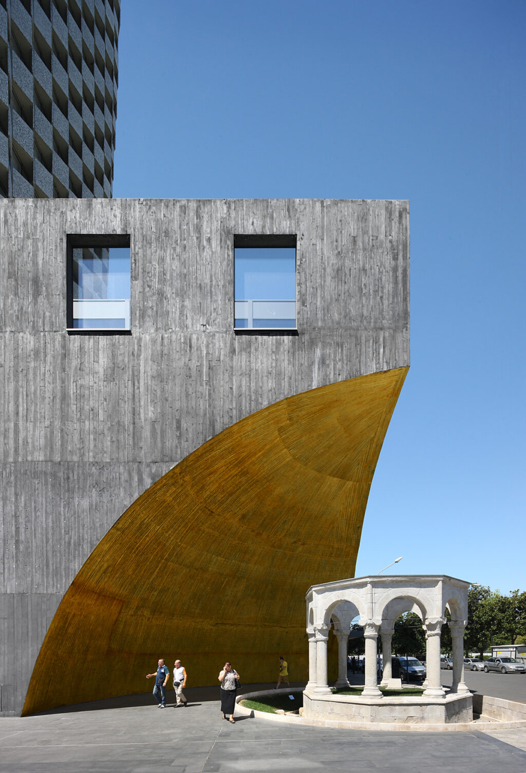 51N4E > TID tower | HIC