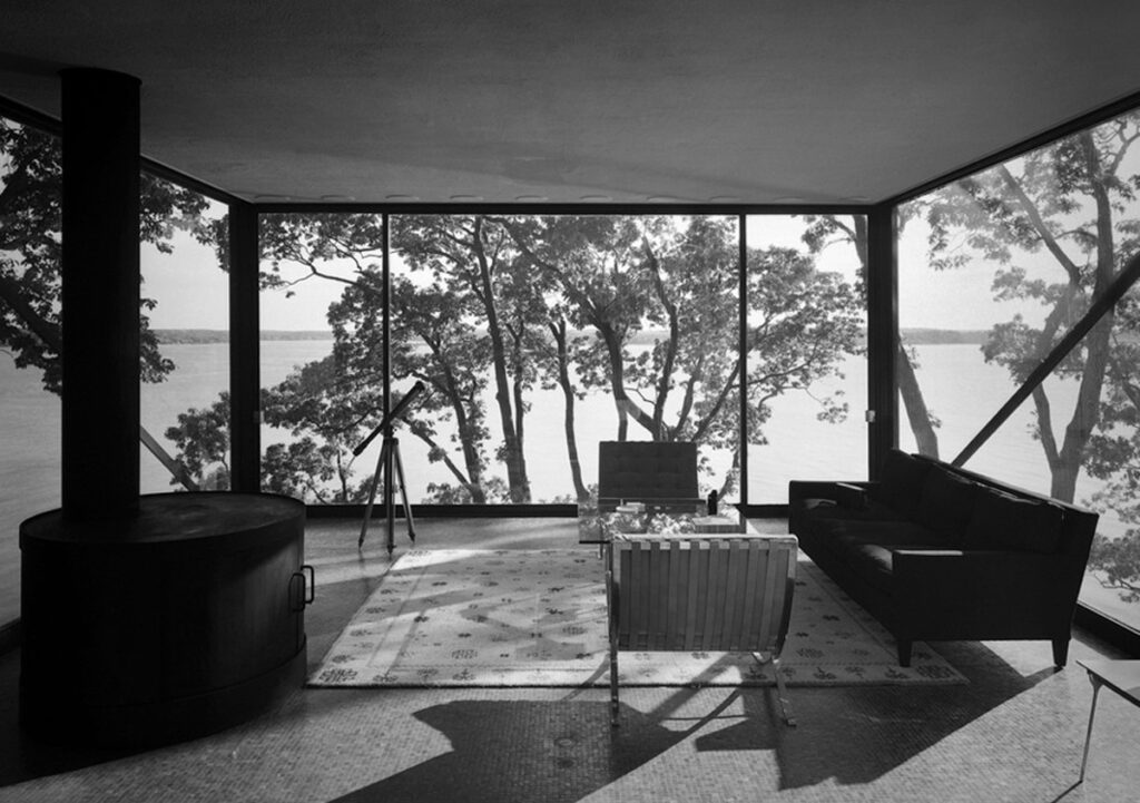 Philip Johnson > Robert C. Leonhardt House | HIC