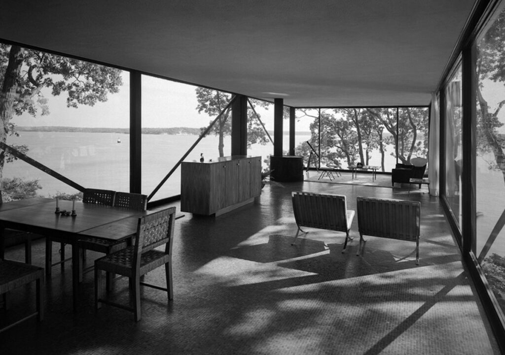 Philip Johnson > Robert C. Leonhardt House | HIC