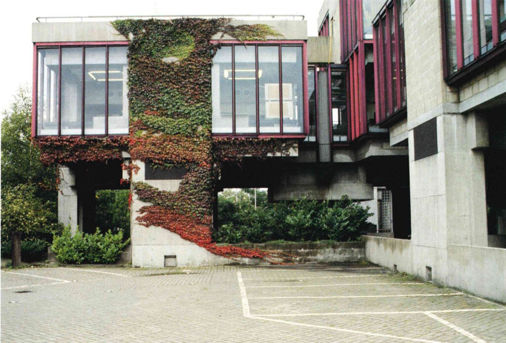 Herman Hertzberger > Office Building “Central Beheer” | HIC