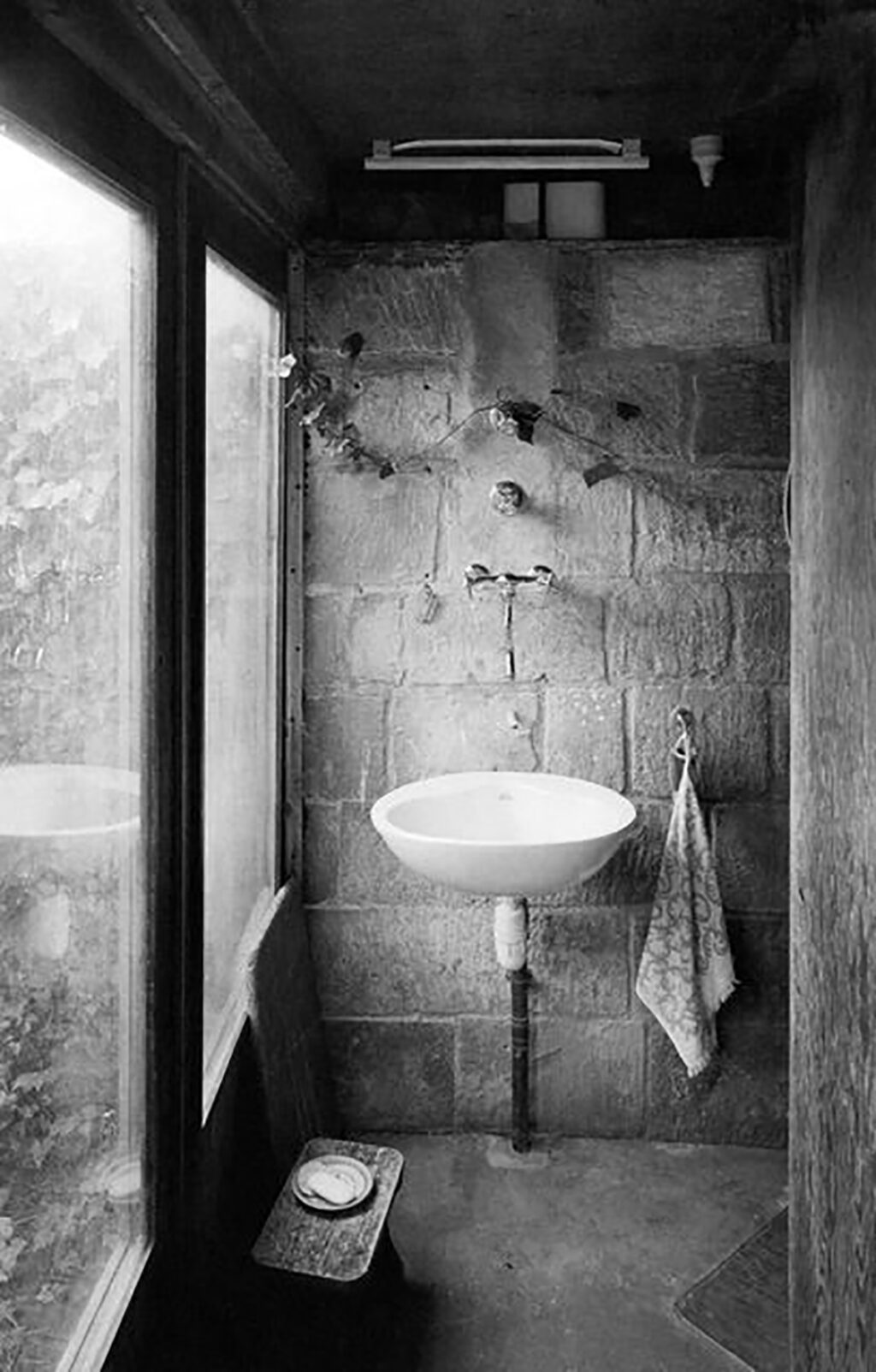 Alison and Peter Smithson > Upper Lawn Solar Pavilion Folly | HIC