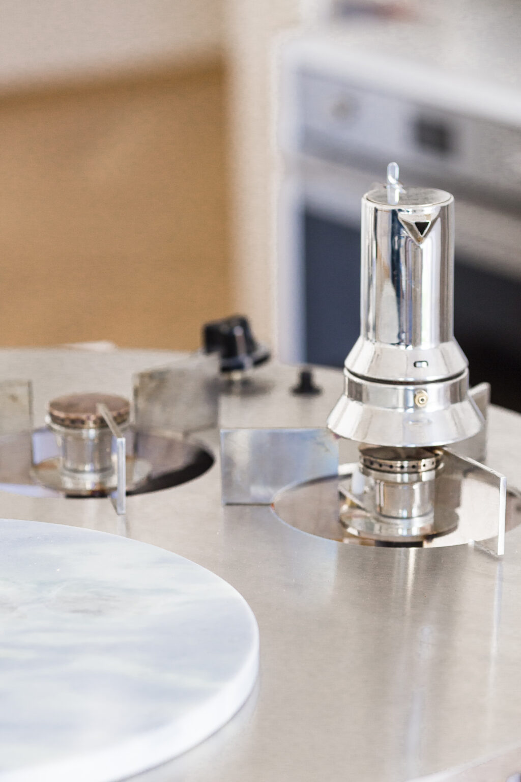 Sam Chermayeff Office > Saskia’s Kitchen | HIC