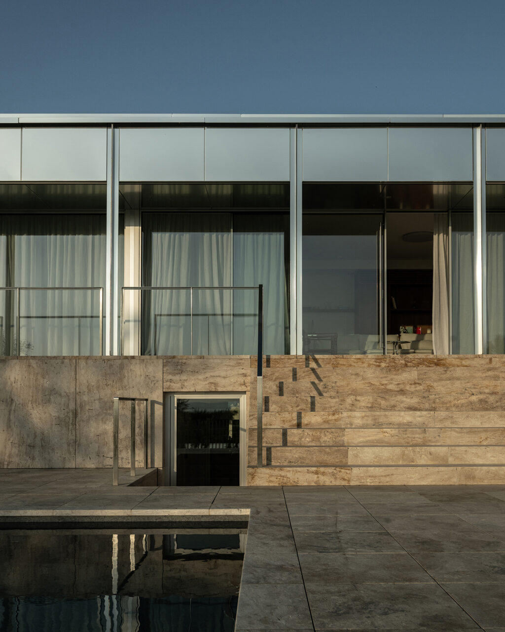 Kontextus Studio > The Clifftop House | HIC