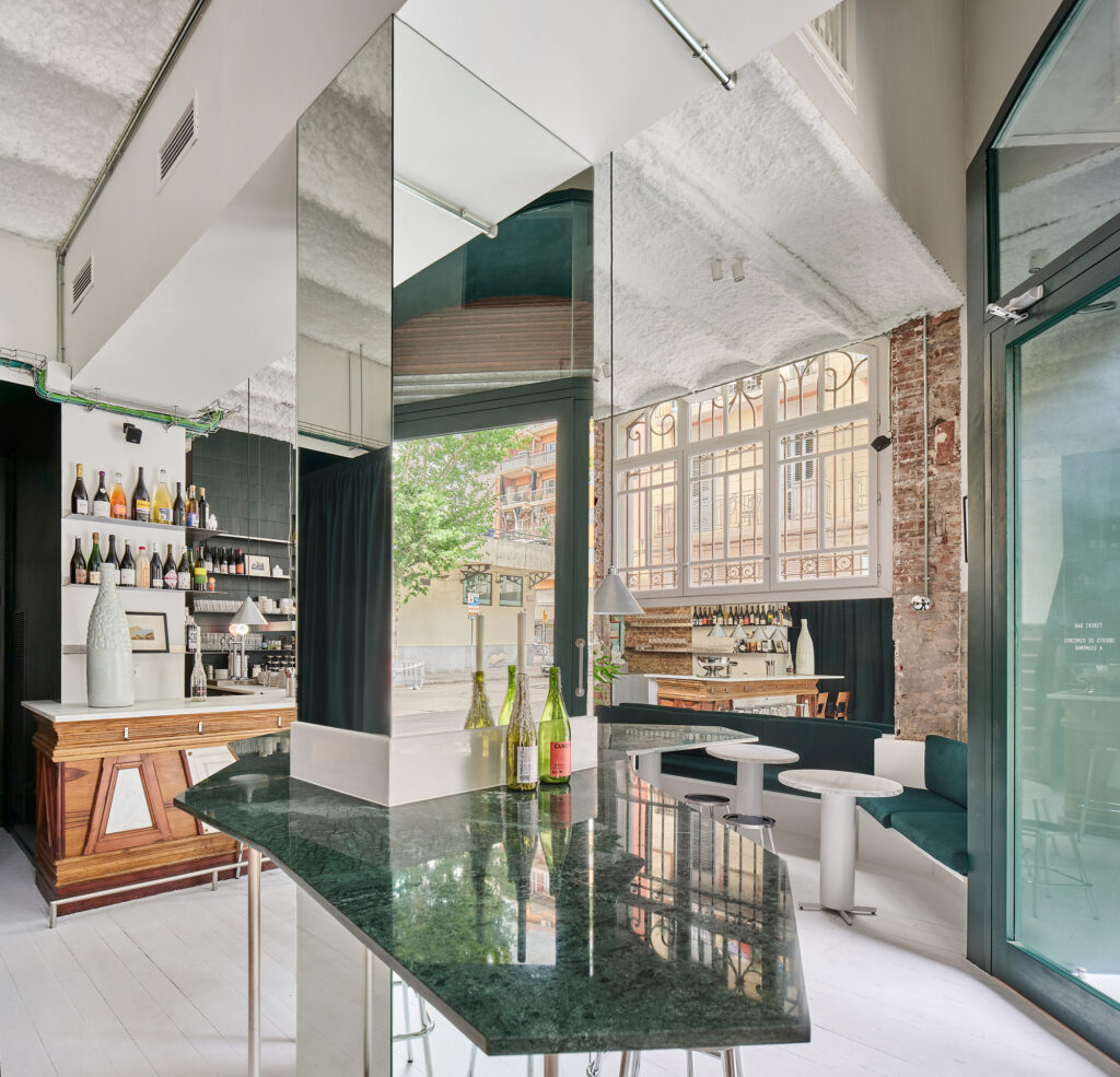 h3o > Tiberi Bar | HIC