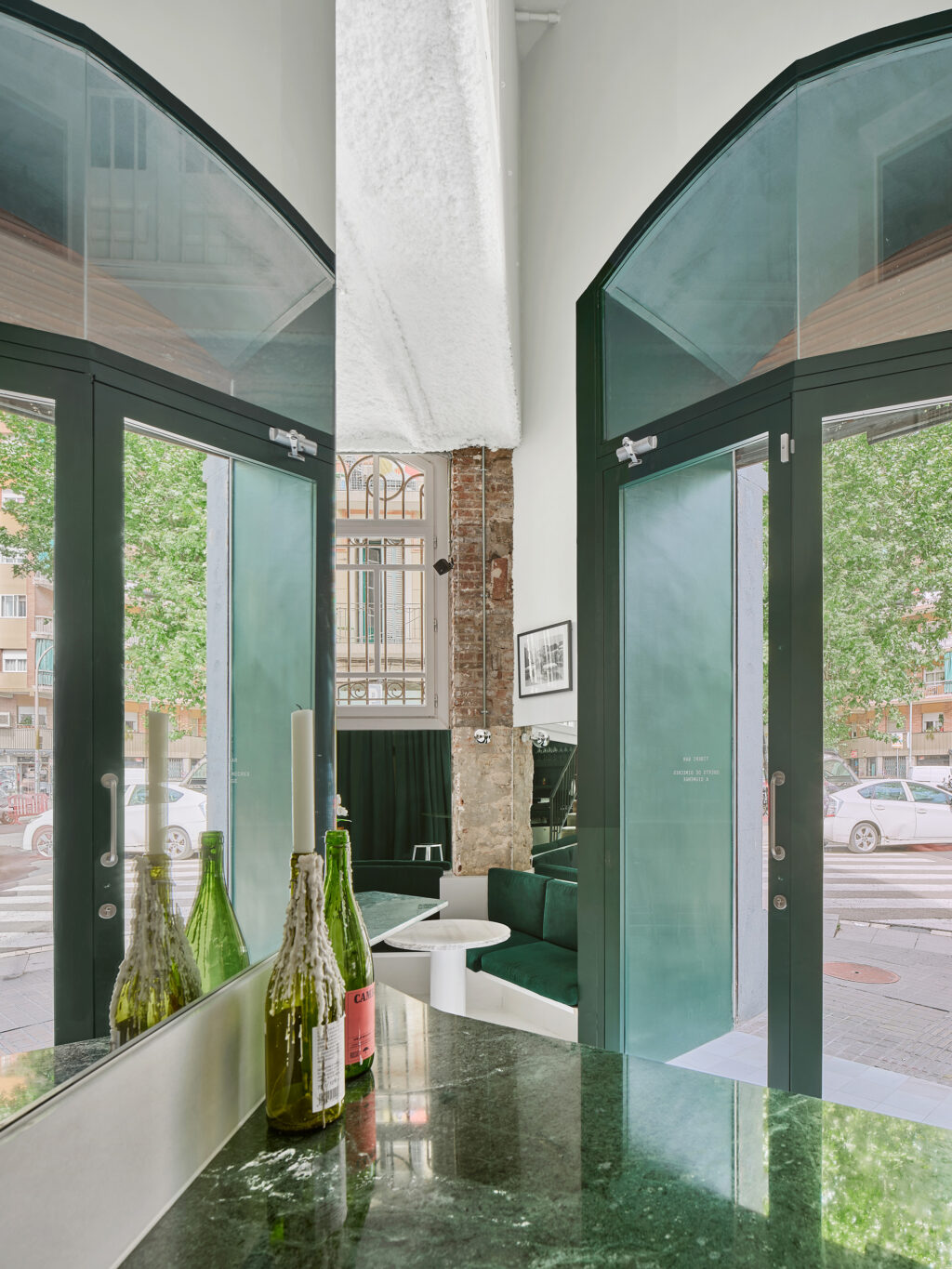 h3o > Tiberi Bar | HIC