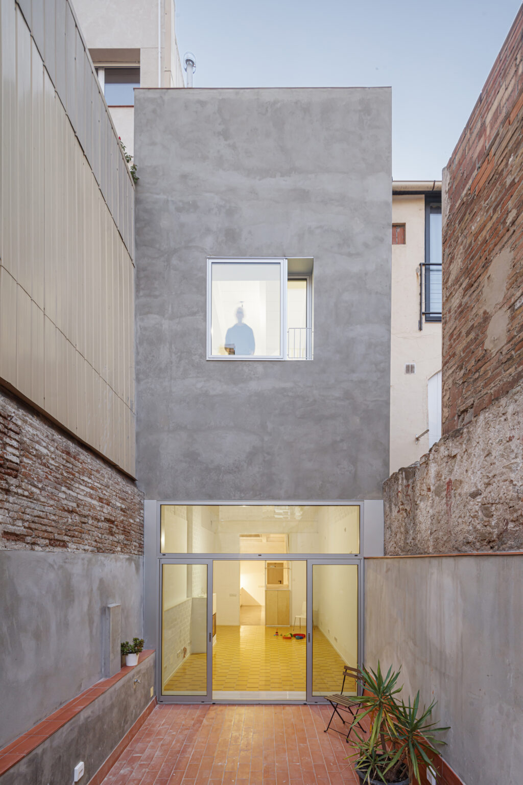 Vora Arquitectura + Toni Riba > Casa Mireia i Toni (i Joan i Laia) | HIC