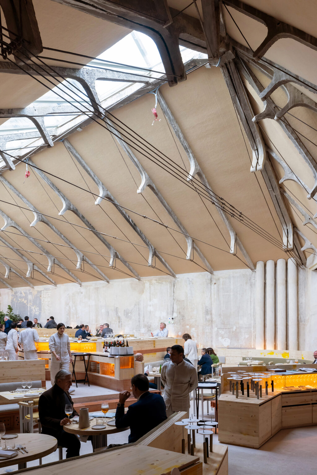 Selgascano + Andreu Carulla > Restaurante TRAMO | HIC