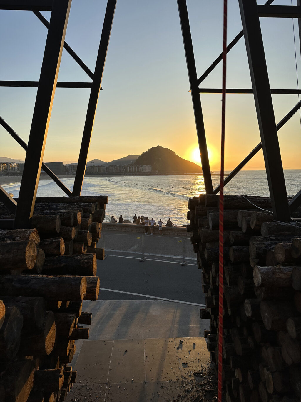 Julia Ruiz-Cabello Subiela + Santiago del Águila > Lost Forest | HIC