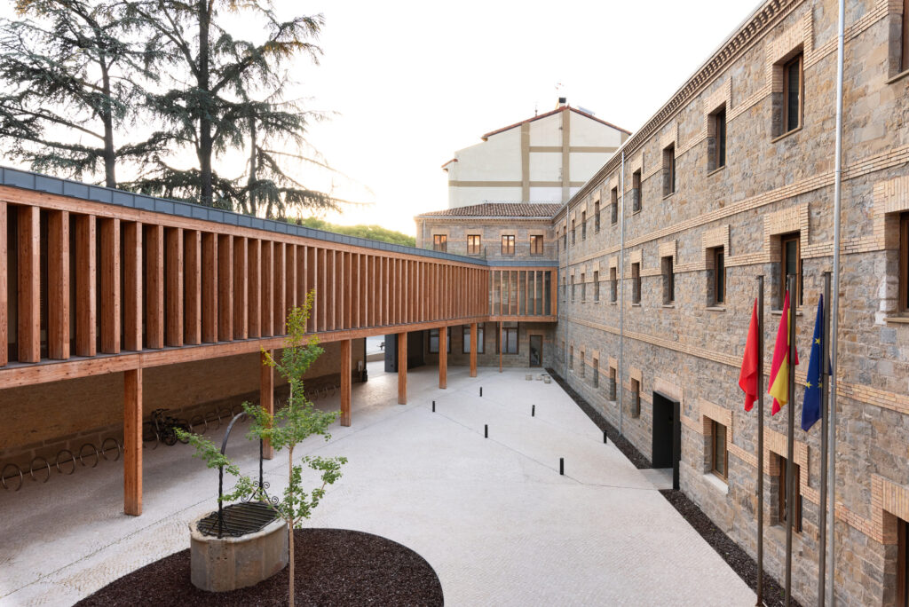 Matos Castillo Arquitectos + Estudio Álvarez-Sala + Rueda Pizarro ...