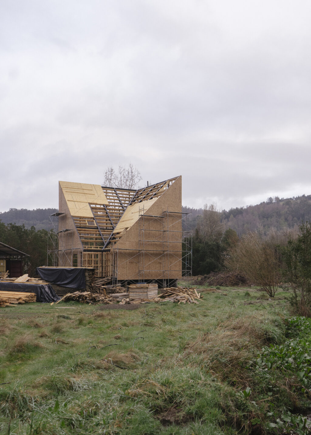 Ivan Bravo + Martín Rojas > Humo House | HIC