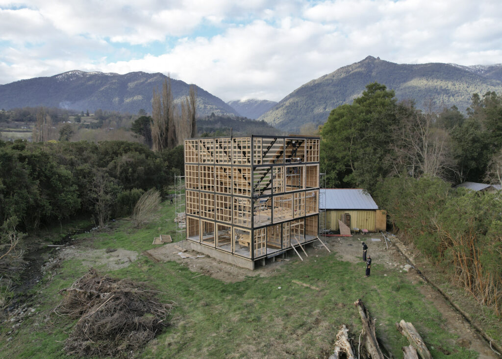 Ivan Bravo + Martín Rojas > Humo House | HIC