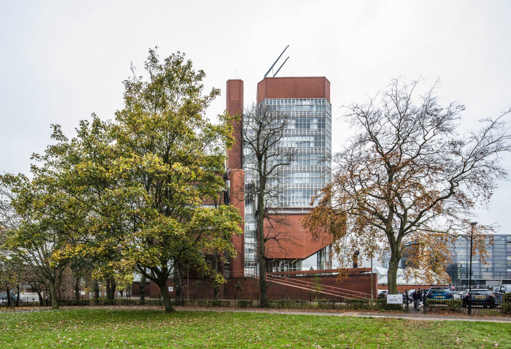 James Stirling + James Gowan > Leicester Engineering Building | HIC