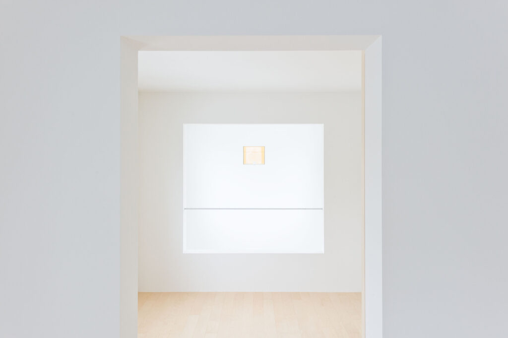 Hiroshi Kuno > Sixteen Rooms | HIC